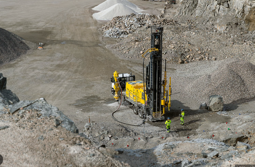 Complete Guide to Drilling Rig Types for Mining Operations - Afrimart ...